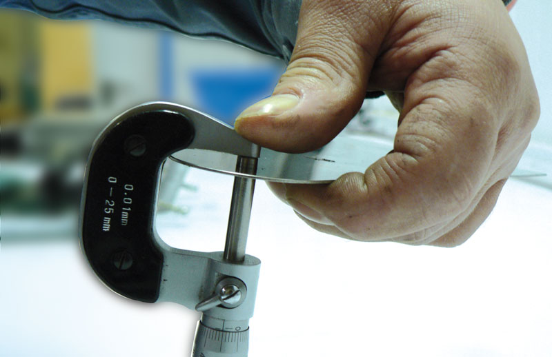 Contrôle qualité des truelles TALIA - Taliaplast